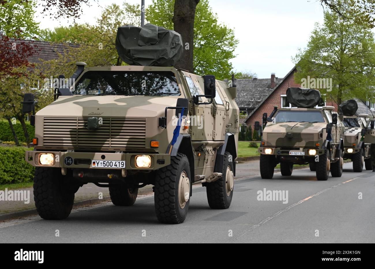 27 April 2024, Lower Saxony, Bremervörde: Emergency vehicles from the ...