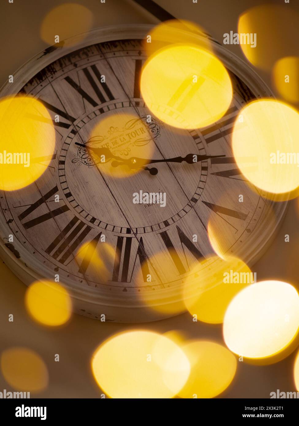 Vintage watch close up hi-res stock photography and images - Alamy