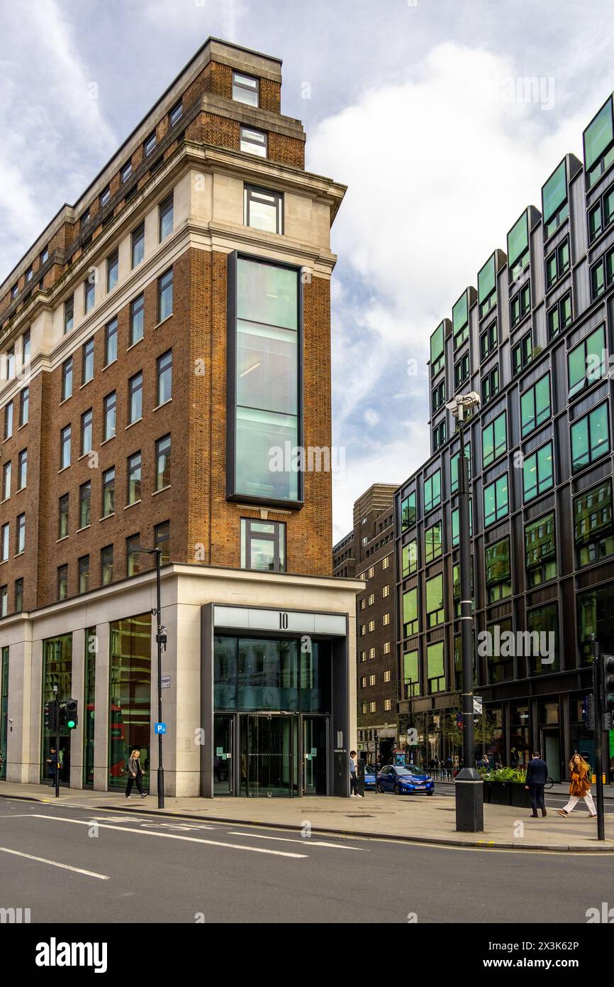 Contrast of traditional and modern architecture in London Stock Photo ...
