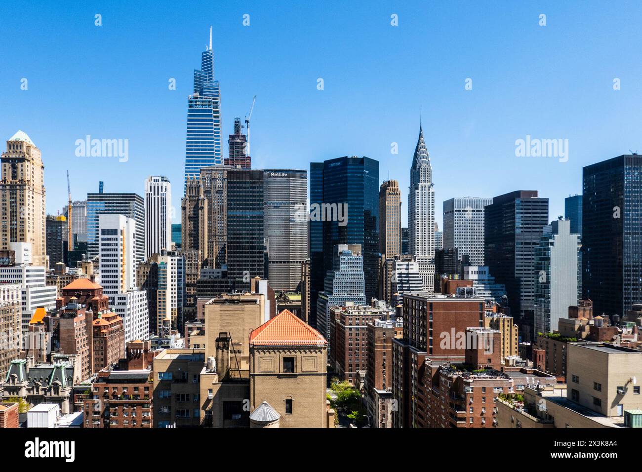 View of Manhattan Midtown skyline from a luxury co-op apartment roof ...