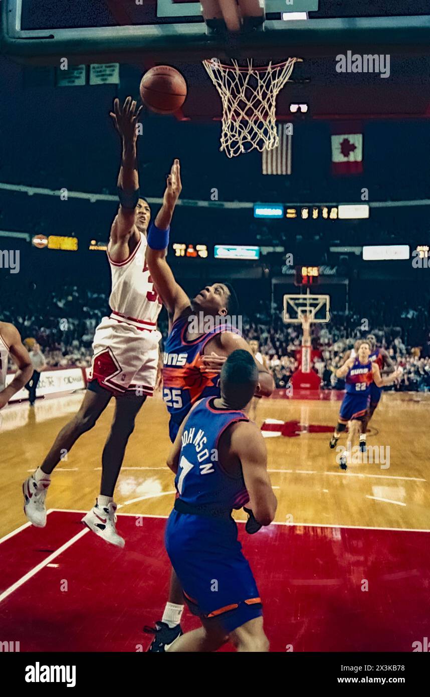 Oliver Miller #25 , Phoenix Suns, 1993 Stock Photo - Alamy