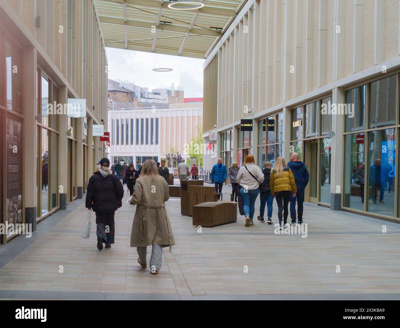glass works shopping centre, Barnsley Stock Photo - Alamy
