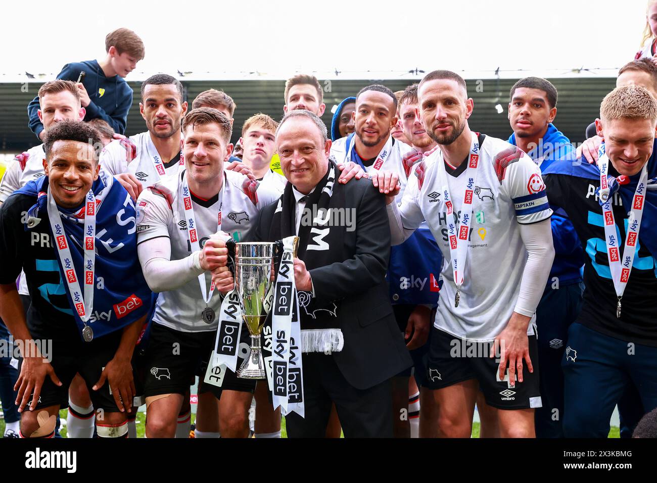 Derby, UK. 27th Apr, 2024. Derby County players celebrate promotion to ...