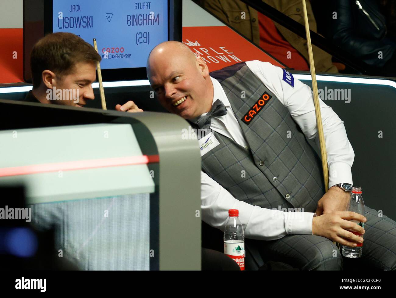 Jack Lisowski shares a joke with Stuart Bingham on day eight of the ...