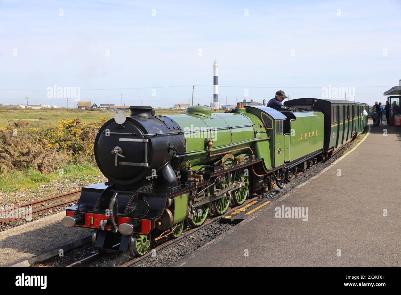 The Romney, Hythe & Dymchurch 15" (381 mm) gauge light railway ...