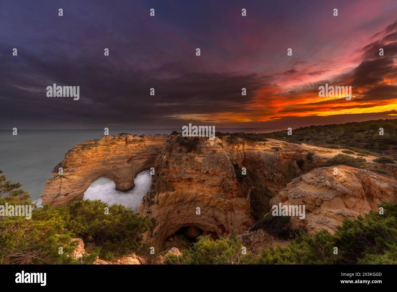 Portugal algarve romantic sunset hi-res stock photography and images ...