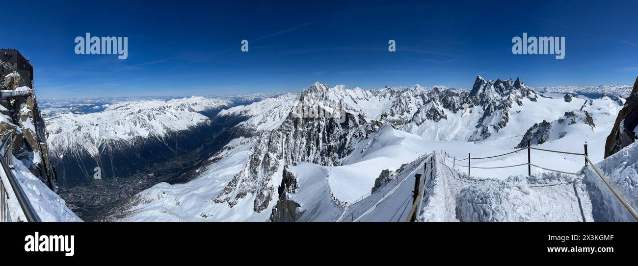 Haute-Savoie, France: off ski slope from L’Aiguille du Midi, the ...