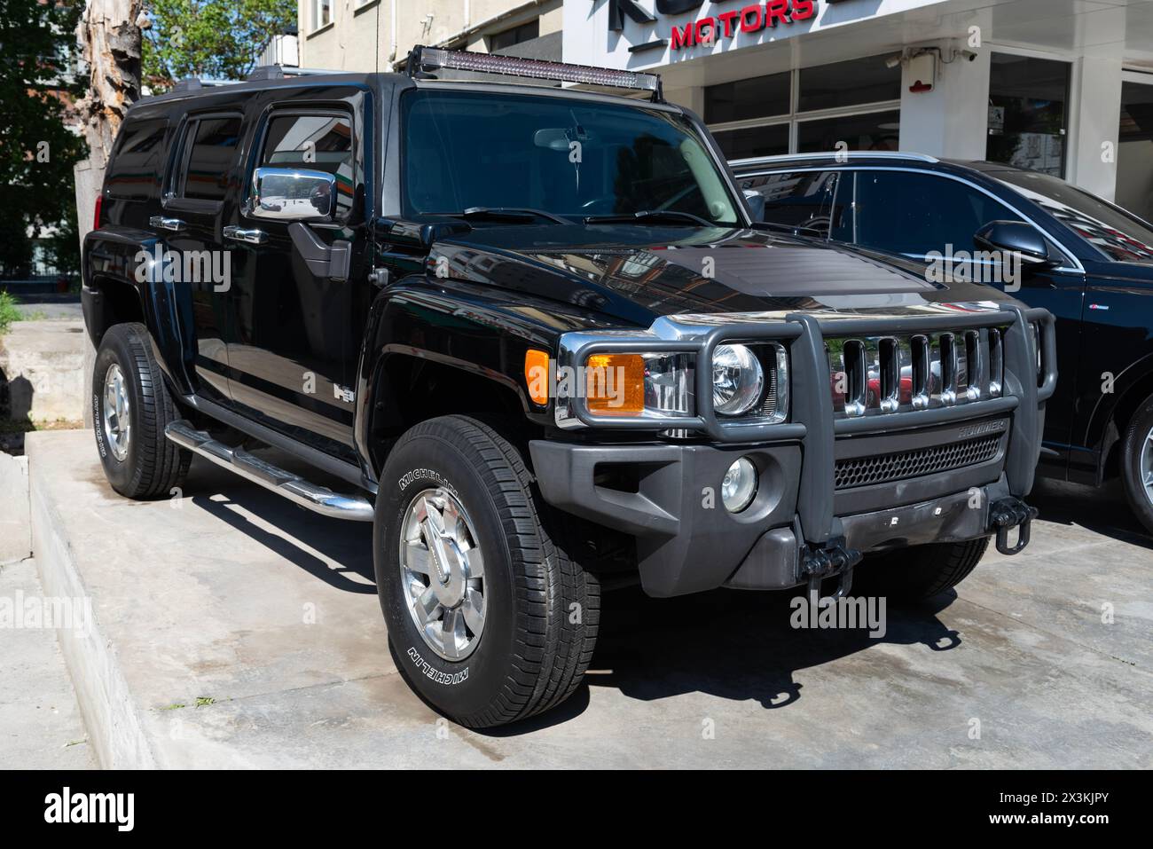 ISTANBUL, TURKEY - APRIL 21, 2024: Hummer H3 (Model 2006) on the ...
