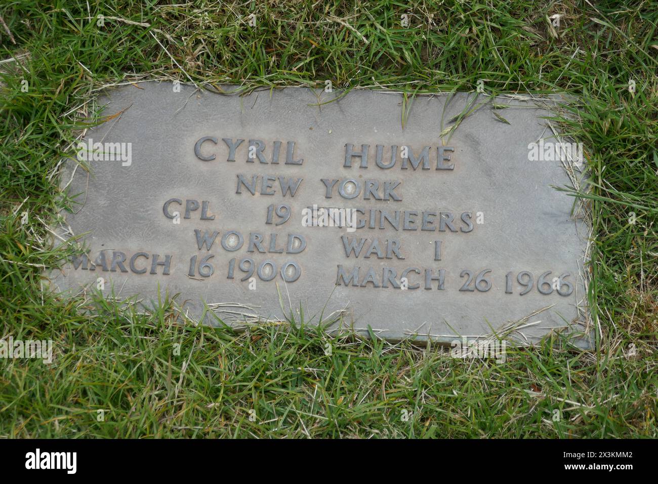 Glendale, California, USA 26th April 2024 Writer Cyril Hume Grave in ...