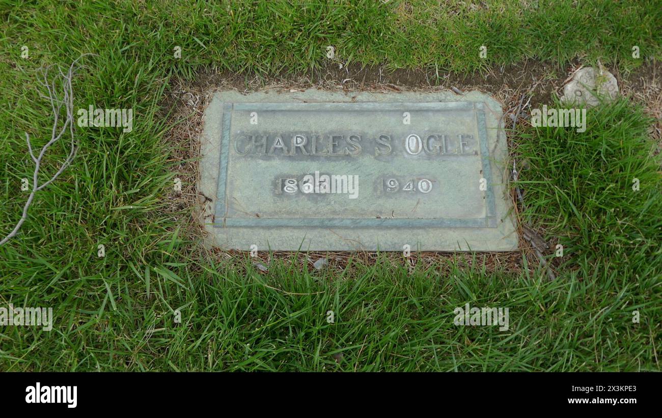 Glendale, California, USA 26th April 2024 Actor Charles Ogle Grave in ...