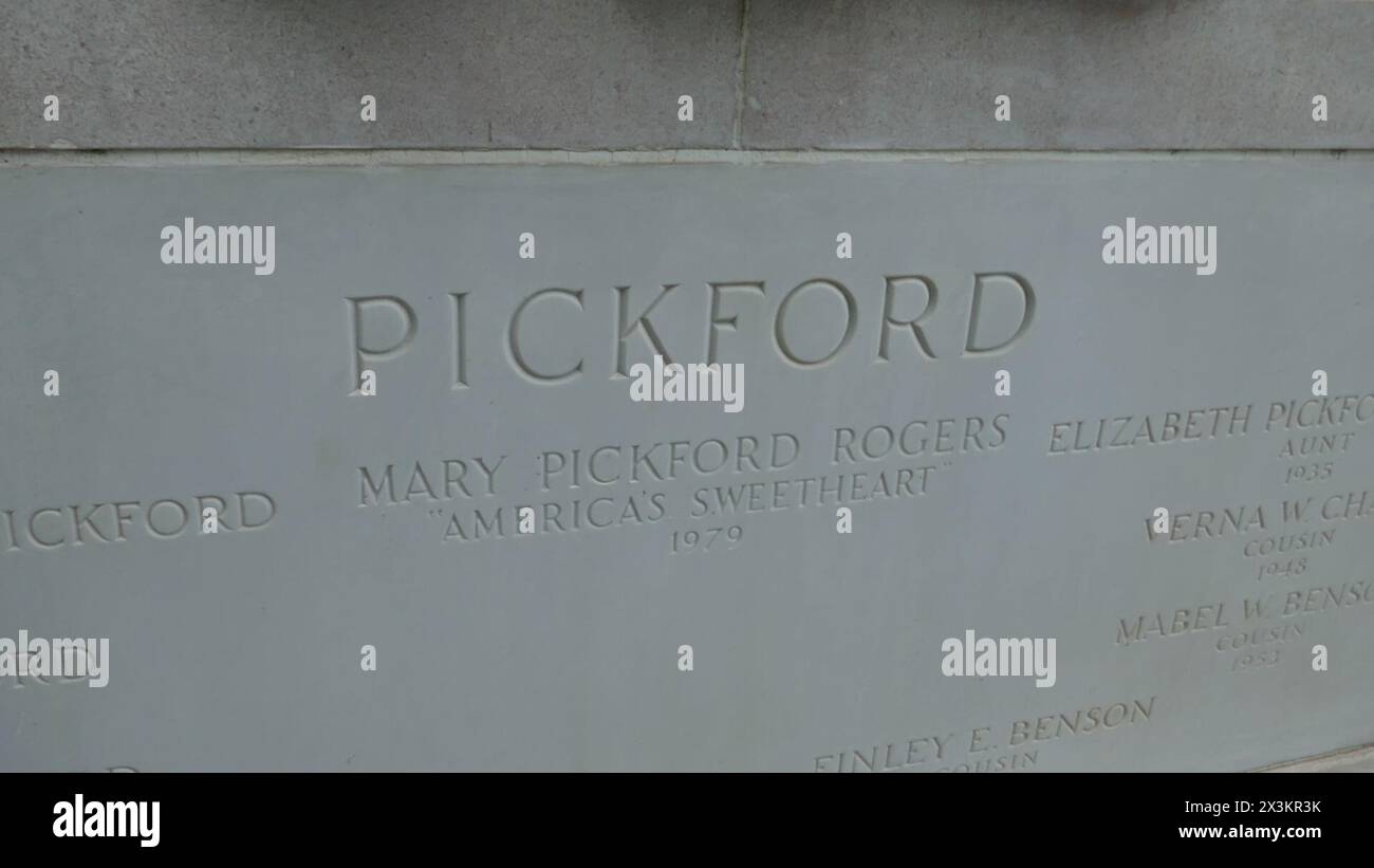 Glendale, California, USA 26th April 2024 Actress Mary Pickford Grave Distinguished Memorial ...