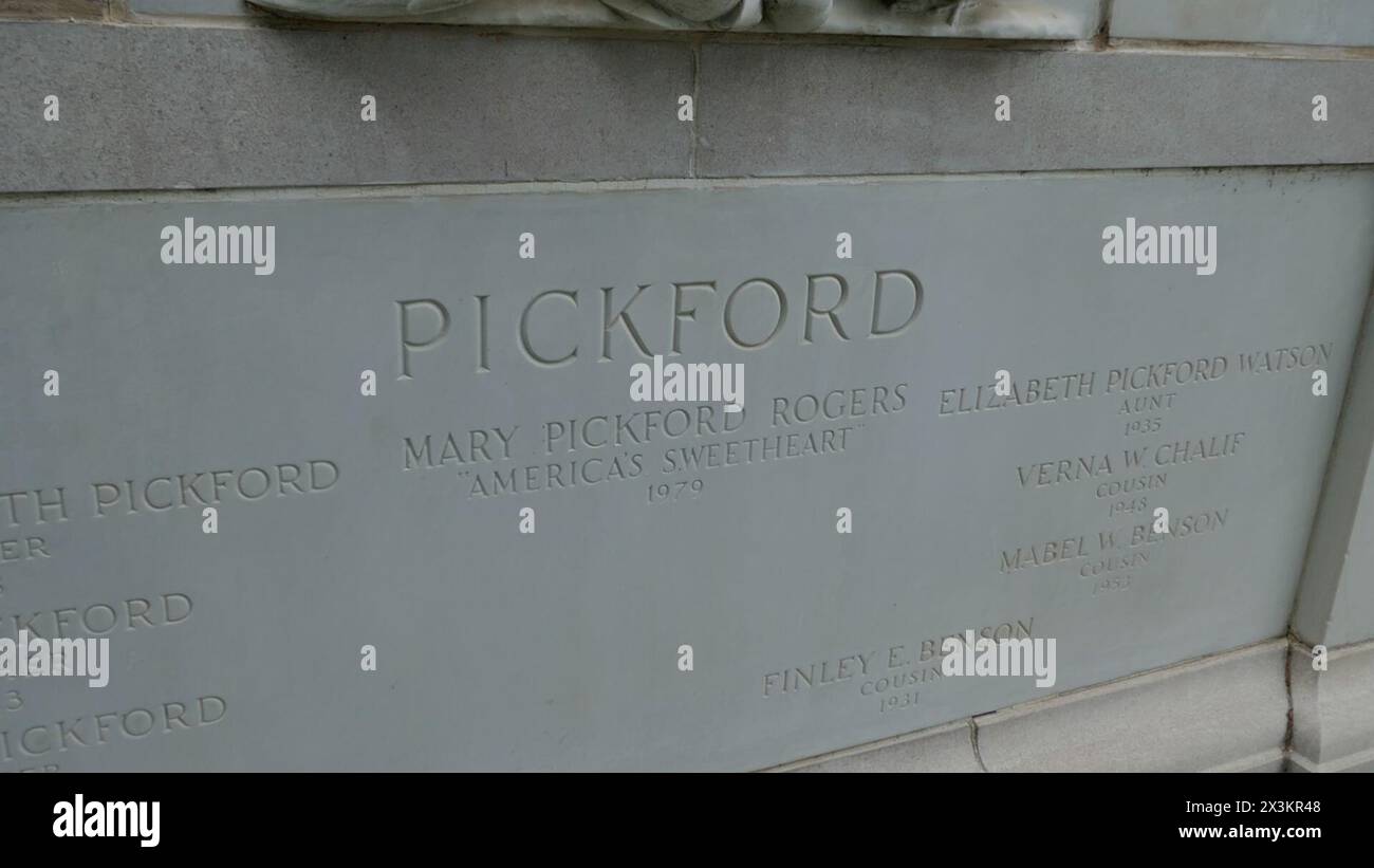 Glendale, California, USA 26th April 2024 Actress Mary Pickford Grave ...