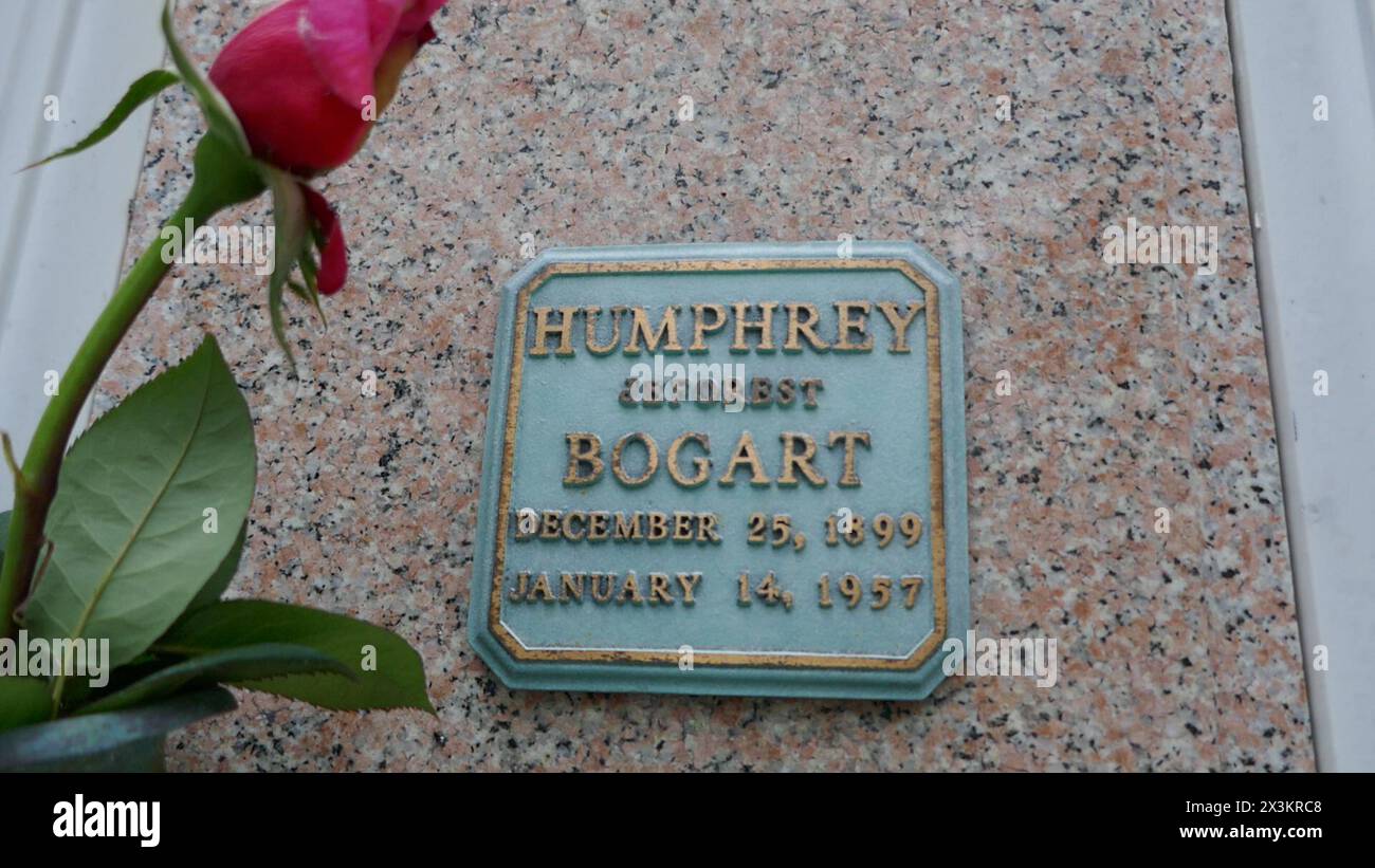 Glendale, California, USA 26th April 2024 Actor Humphrey Bogart Grave ...