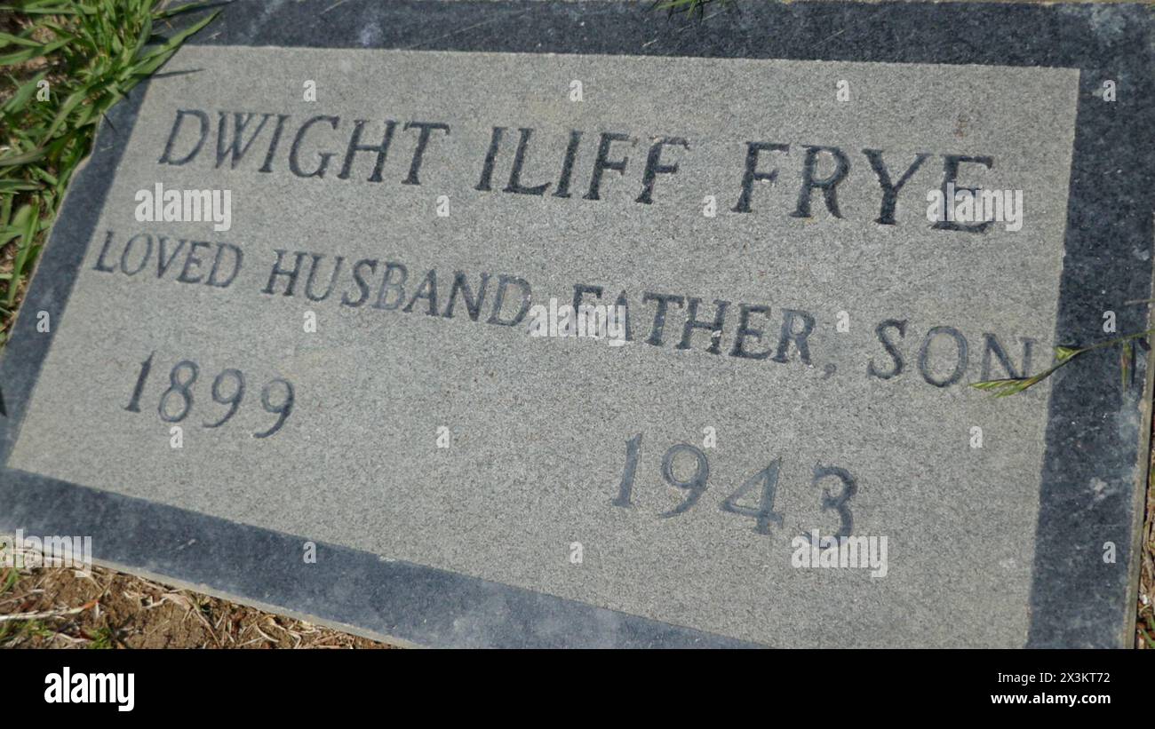 Glendale, California, USA 26th April 2024 Actor Dwight Frye Grave in ...