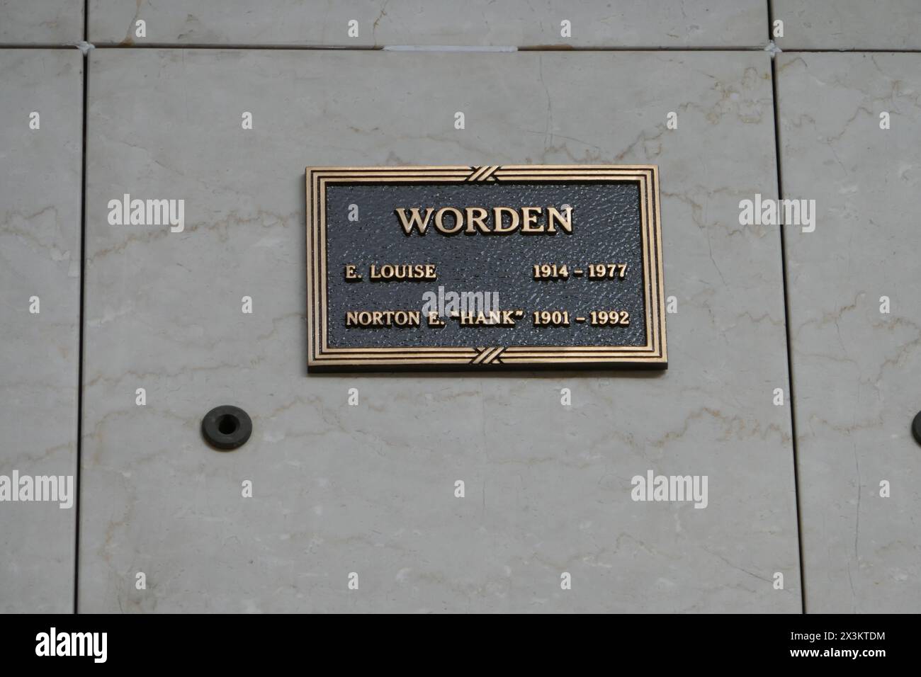 Glendale, California, USA 26th April 2024 Actor Hank Worden Grave ...