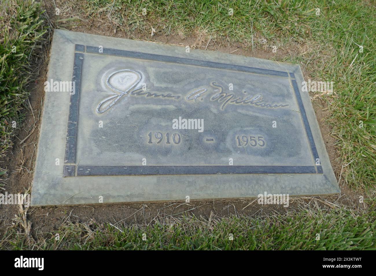 Glendale, California, USA 26th April 2024 Actor James Millican Grave in Court of Freedom at ...