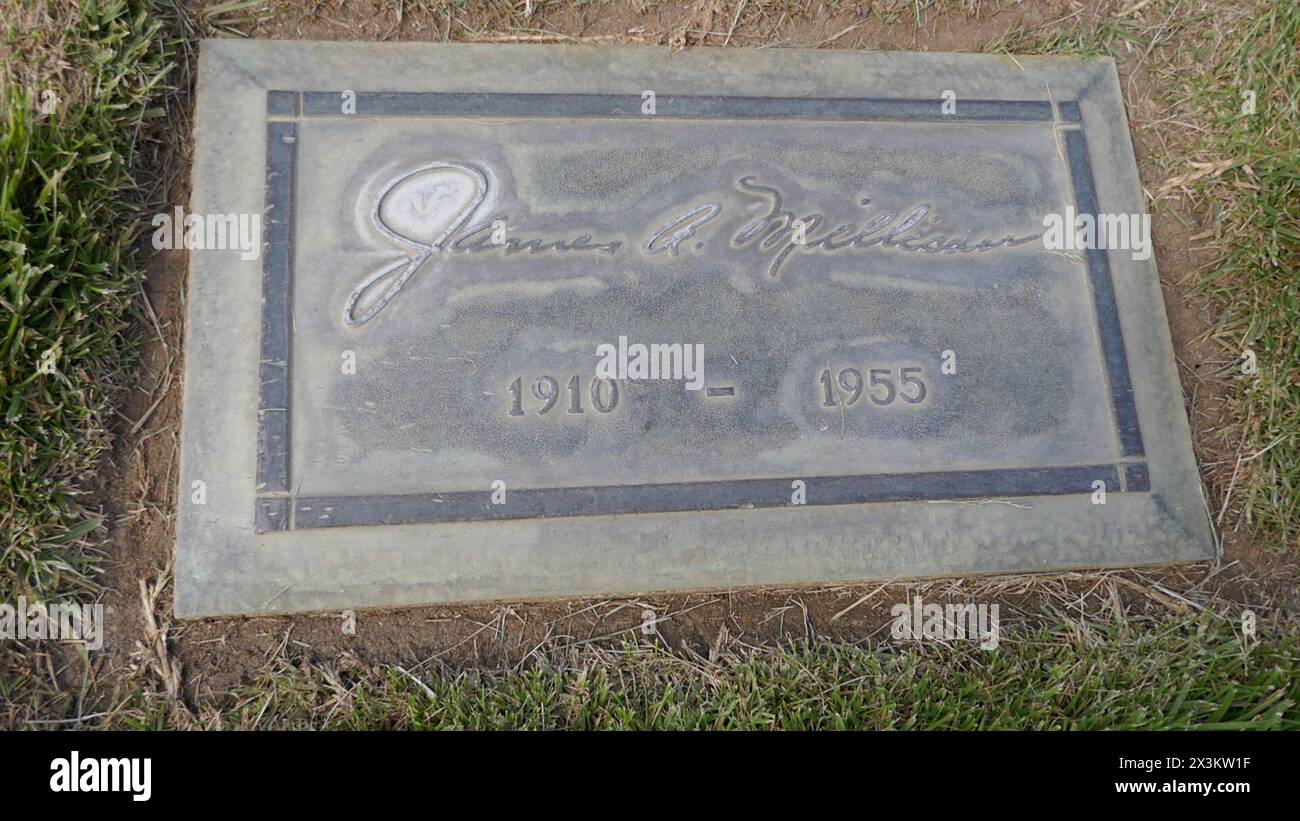 Glendale, California, USA 26th April 2024 Actor James Millican Grave in ...