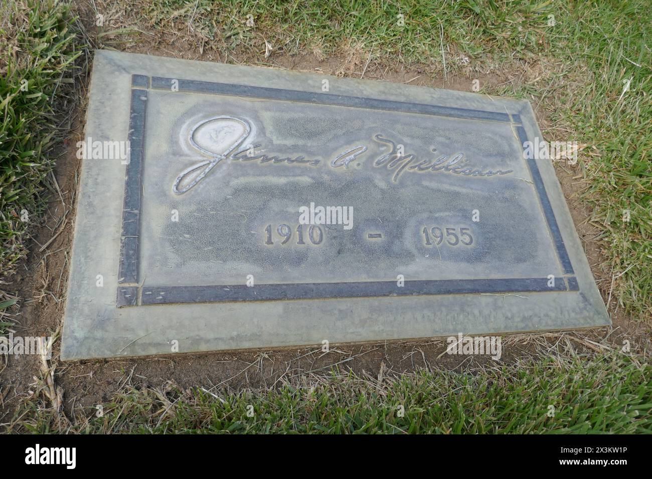 Glendale, California, USA 26th April 2024 Actor James Millican Grave in ...