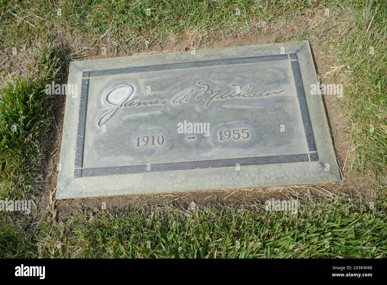 Glendale, California, USA 26th April 2024 Actor James Millican Grave in ...