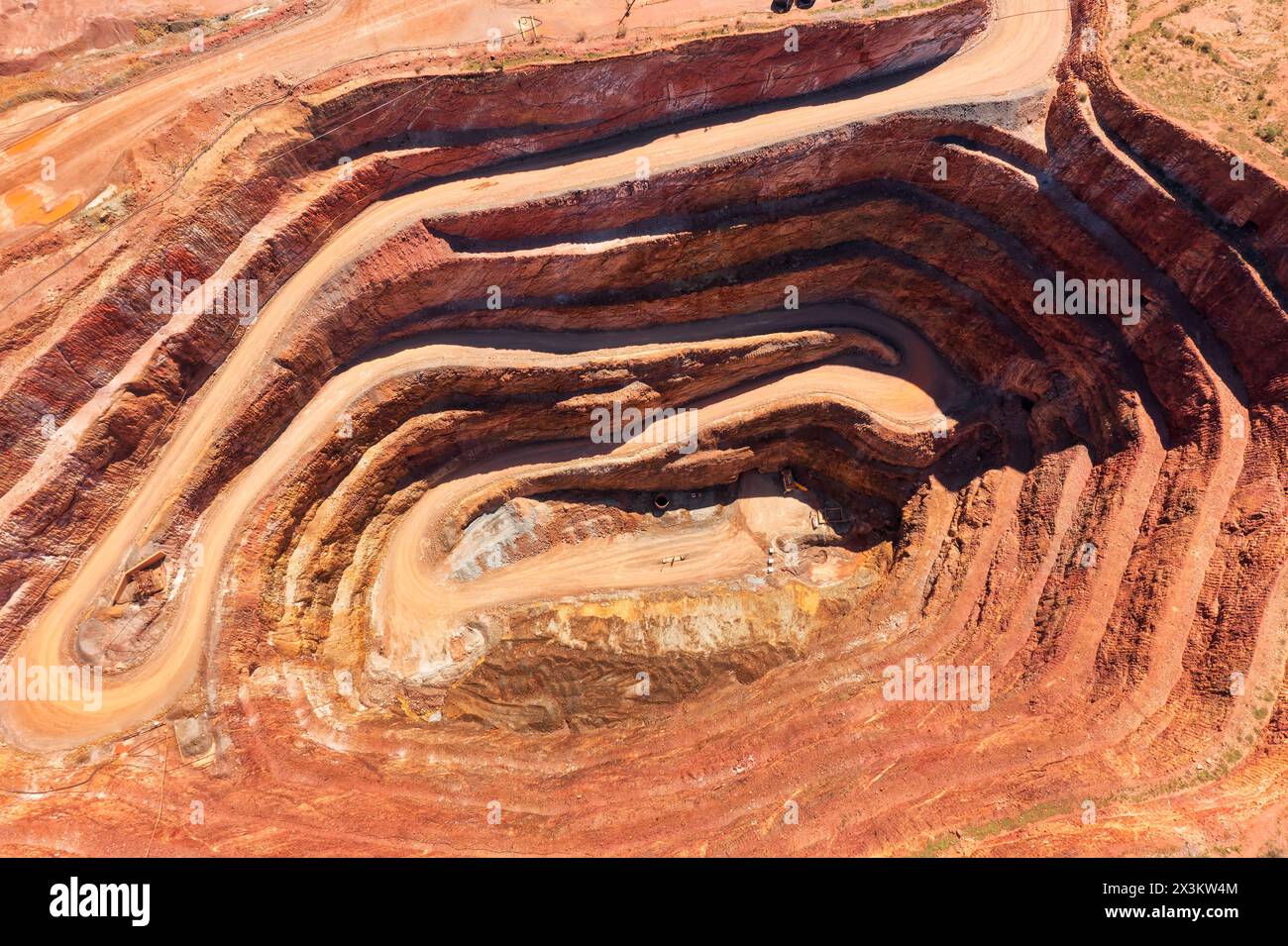 Deep extraction hi-res stock photography and images - Alamy