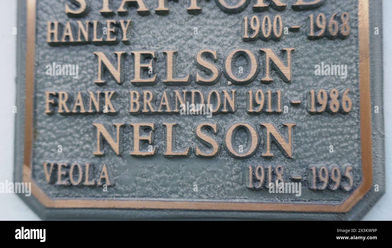 Glendale, California, USA 26th April 2024 Actor Frank Nelson Grave in ...