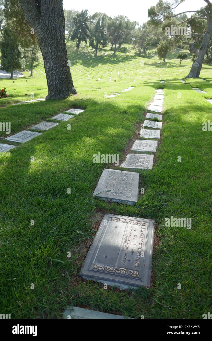 Glendale, California, USA 26th April 2024 The Temptations Singer Ali Ollie Woodson Grave in ...