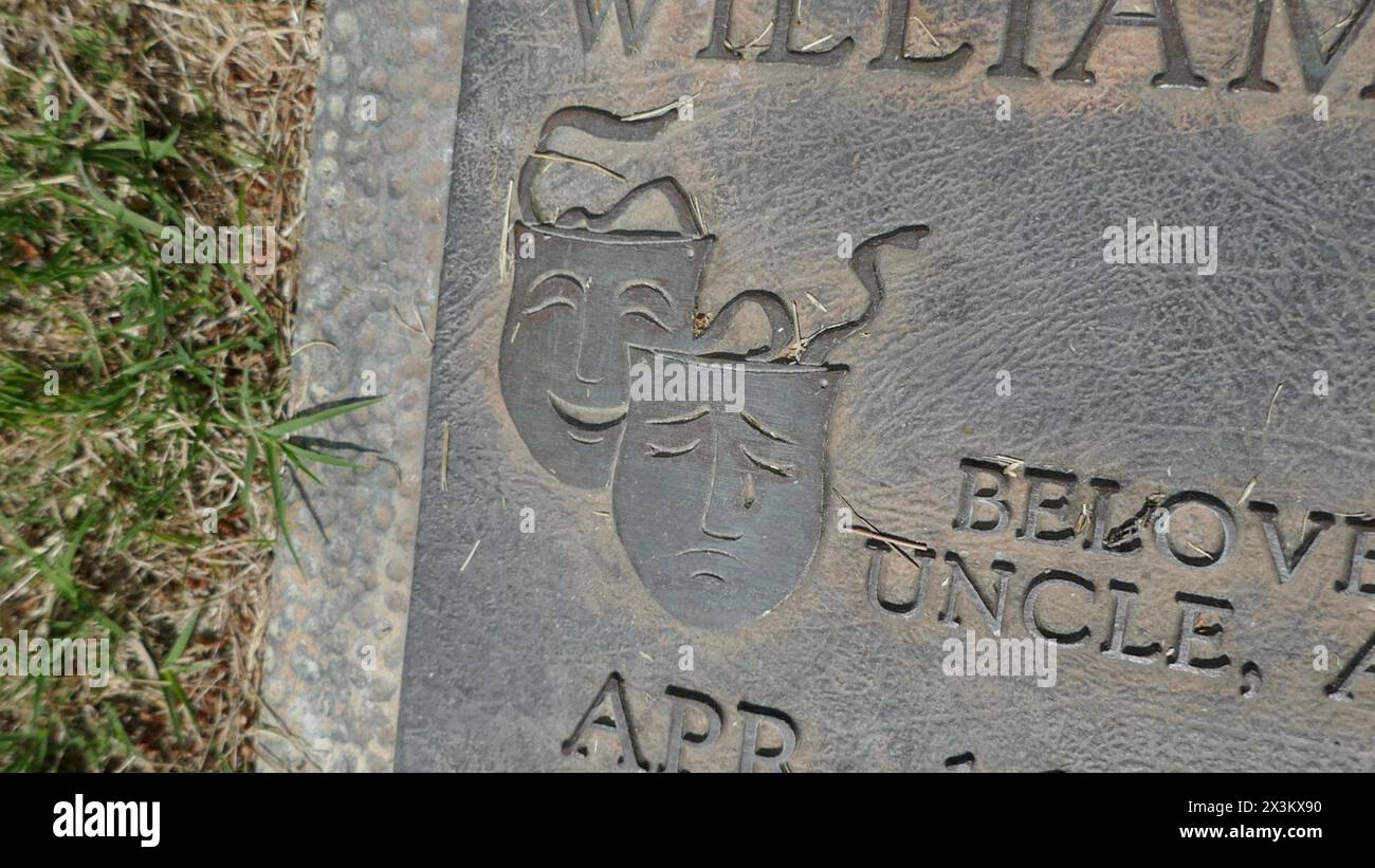 Glendale, California, USA 26th April 2024 Actor Billy Benedict Grave in ...