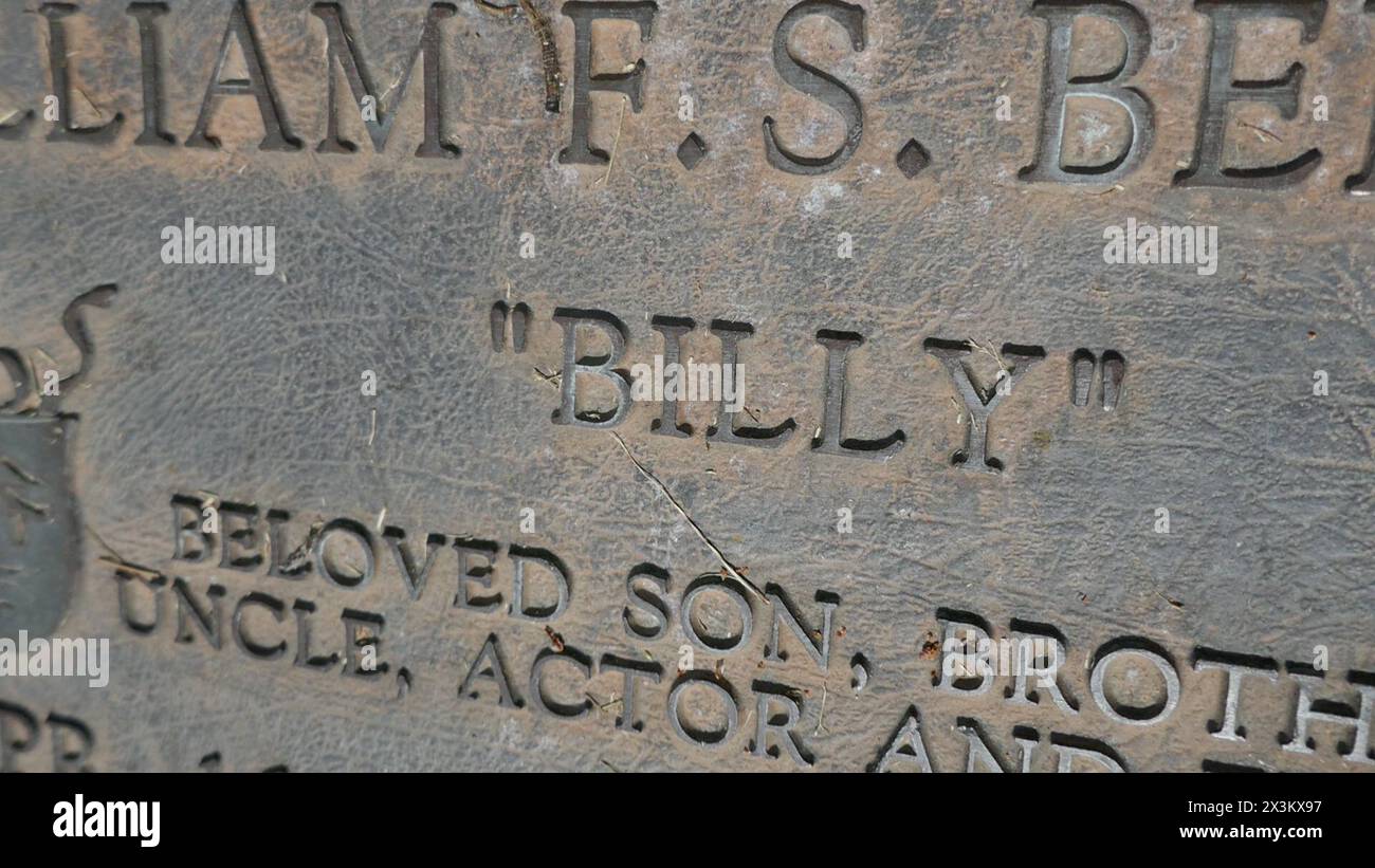 Glendale, California, USA 26th April 2024 Actor Billy Benedict Grave in ...
