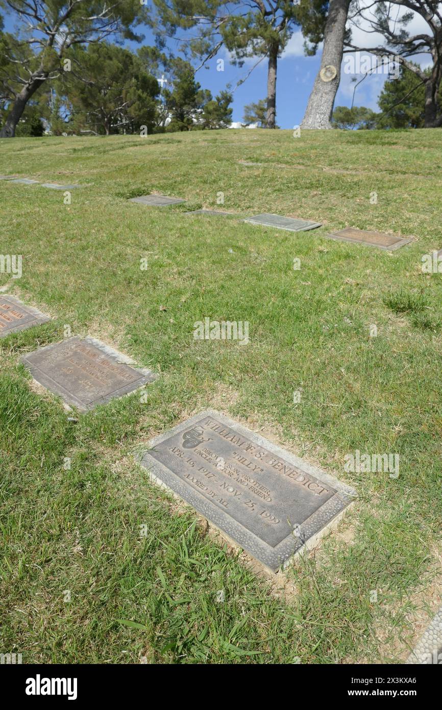 Glendale, California, USA 26th April 2024 Actor Billy Benedict Grave in ...