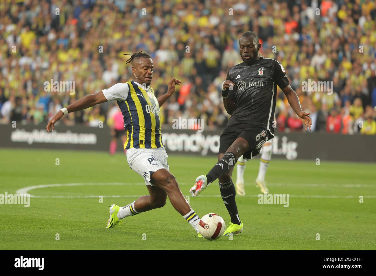 Istanbul, Turkey, April 27th 2024: Michy Batshuayi (23 Fenerbahce) and ...