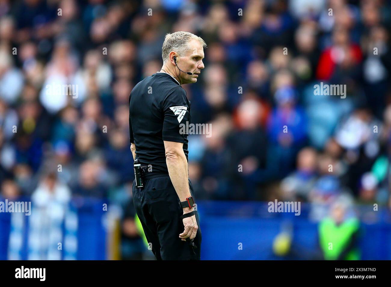 Hillsborough Stadium, Sheffield, England - 27th April 2024 Referee ...