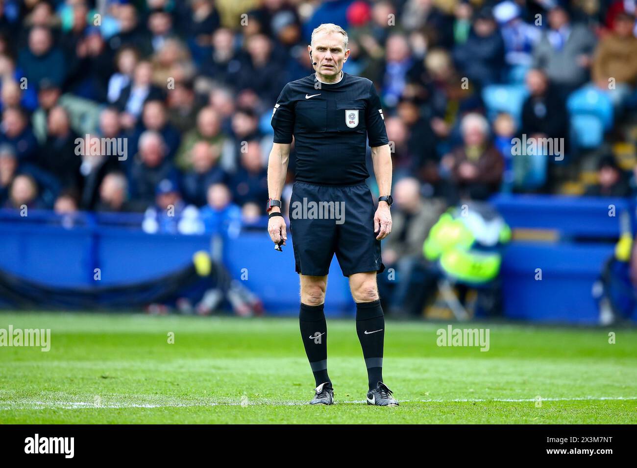 Hillsborough Stadium, Sheffield, England - 27th April 2024 Referee ...