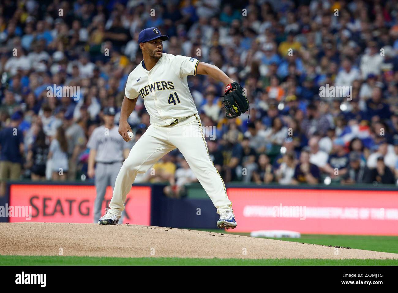 Milwaukee, WI, USA. 27th Apr, 2024. Milwaukee Brewers pitcher Joe Ross ...