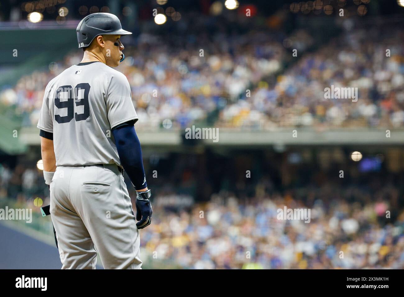 Milwaukee, WI, USA. 27th Apr, 2024. New York Yankees outfielder Aaron ...