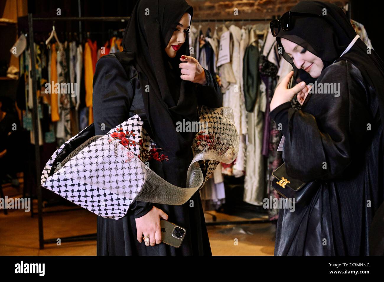 Palestine kefiah hi-res stock photography and images - Alamy