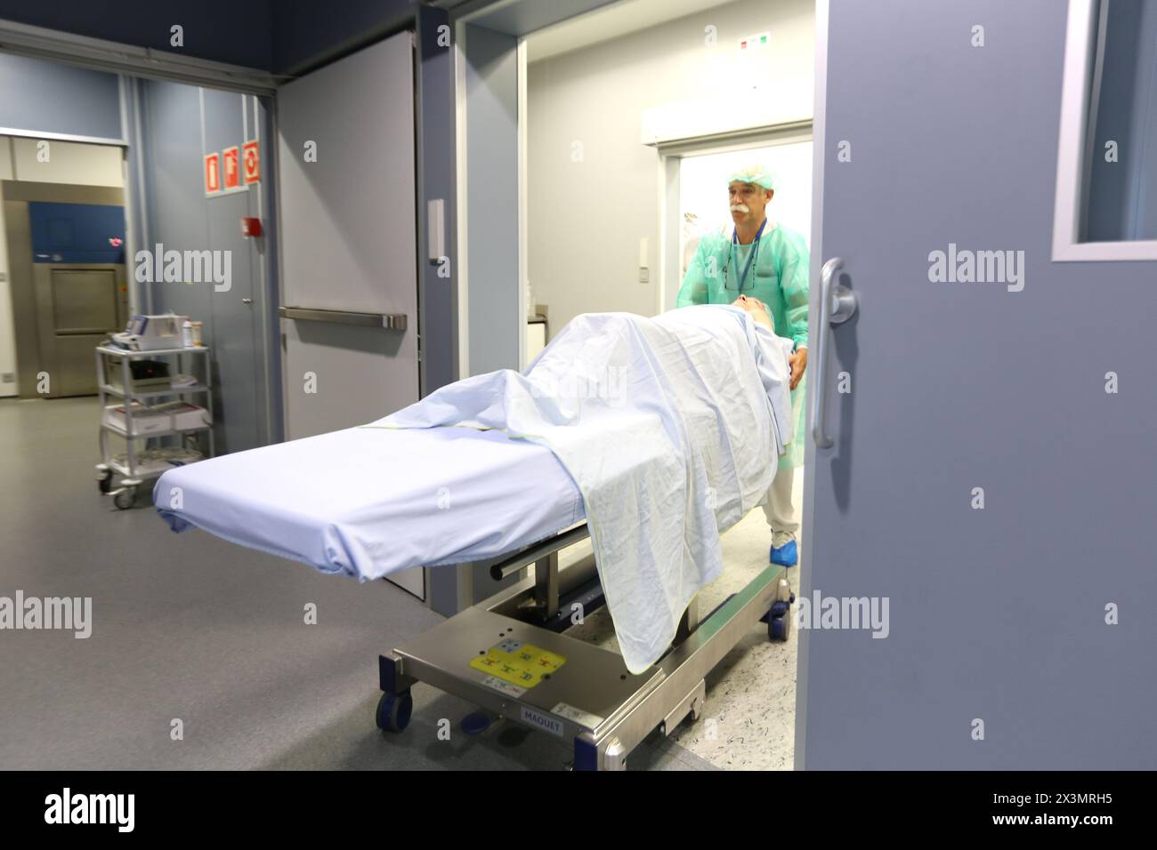 transferring patient, Surgery, Operating room, Onkologikoa Hospital ...