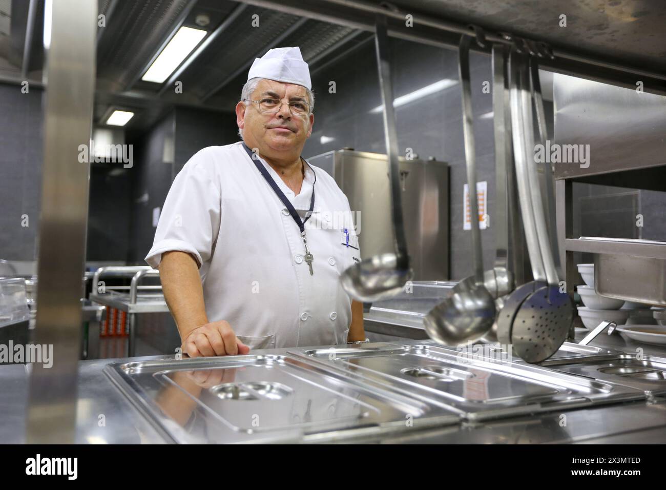 Cook, Food menu preparation, hospital kitchen, Onkologikoa Hospital ...