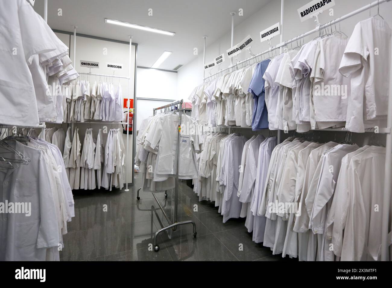 hospital clothing, laundry, Onkologikoa Hospital, Oncology Institute ...