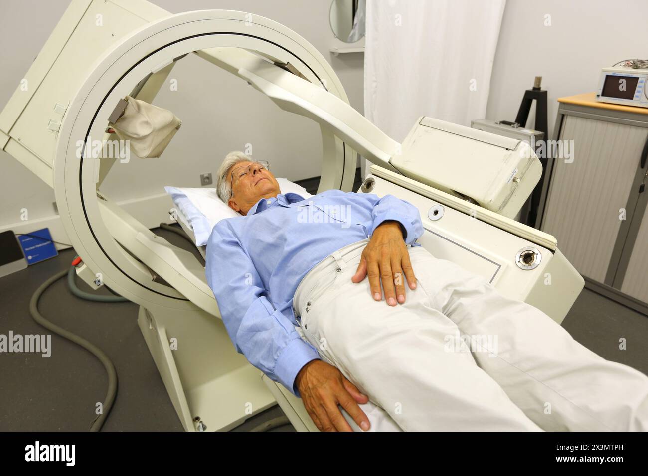 renal scintigraphy, Scintigraphy is a form of diagnostic test used in ...