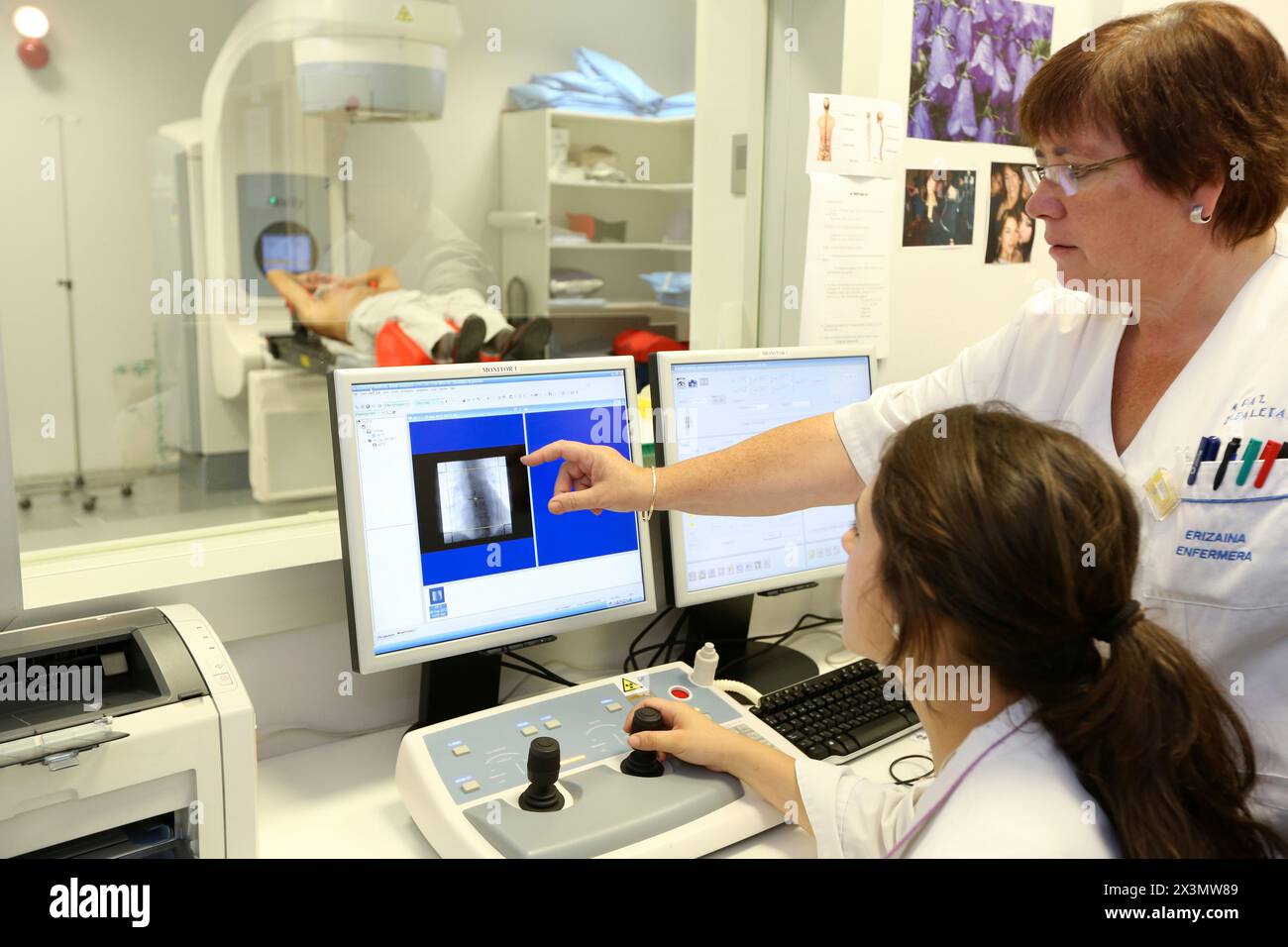 3d medical imaging and doctor hi-res stock photography and images - Alamy