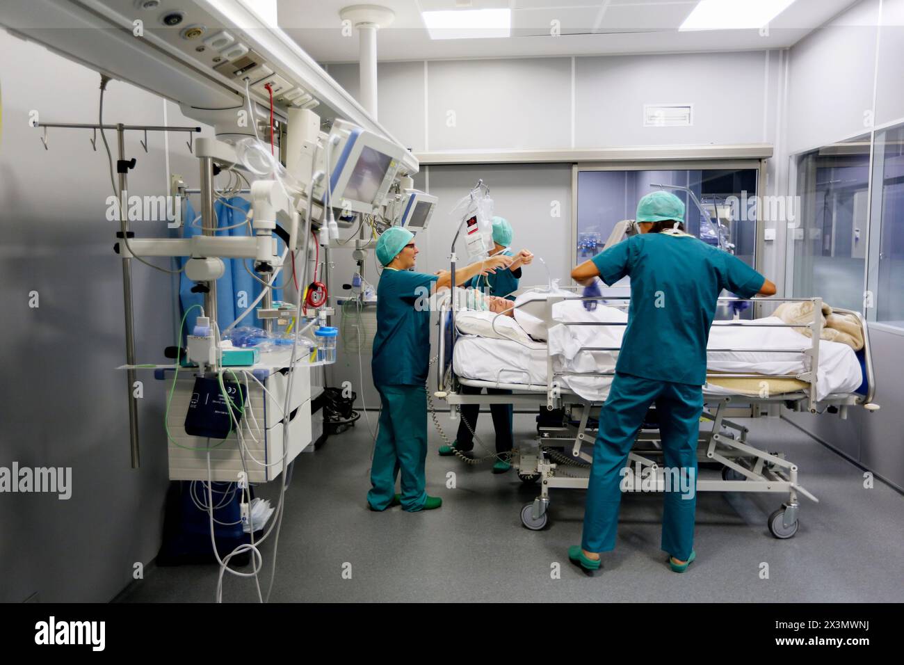 Resuscitation room, Surgery, Onkologikoa Hospital, Oncology Institute ...