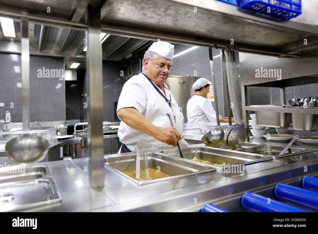 Cook, Food menu preparation, hospital kitchen, Onkologikoa Hospital ...