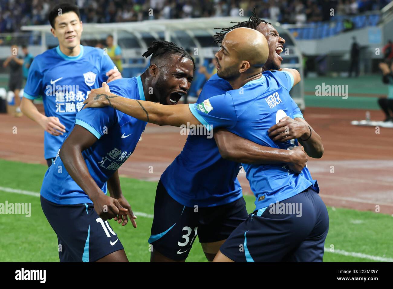 Henan Jiuzu Dukang Football Club defeated Cangzhou Mighty Lions ...