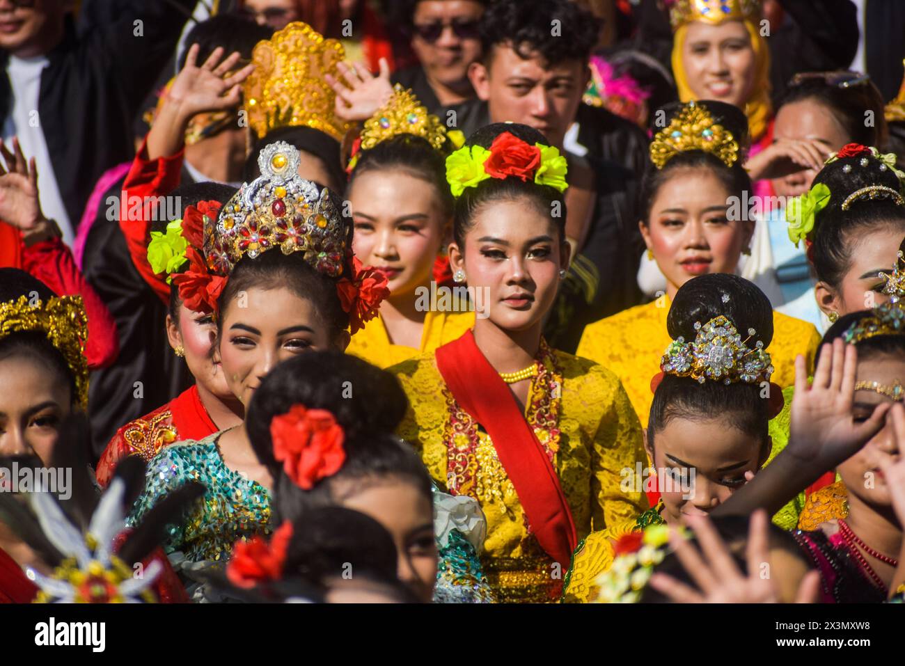 Cimahi, West Java, Indonesia. 28th Apr, 2024. Thousands of dancers ...