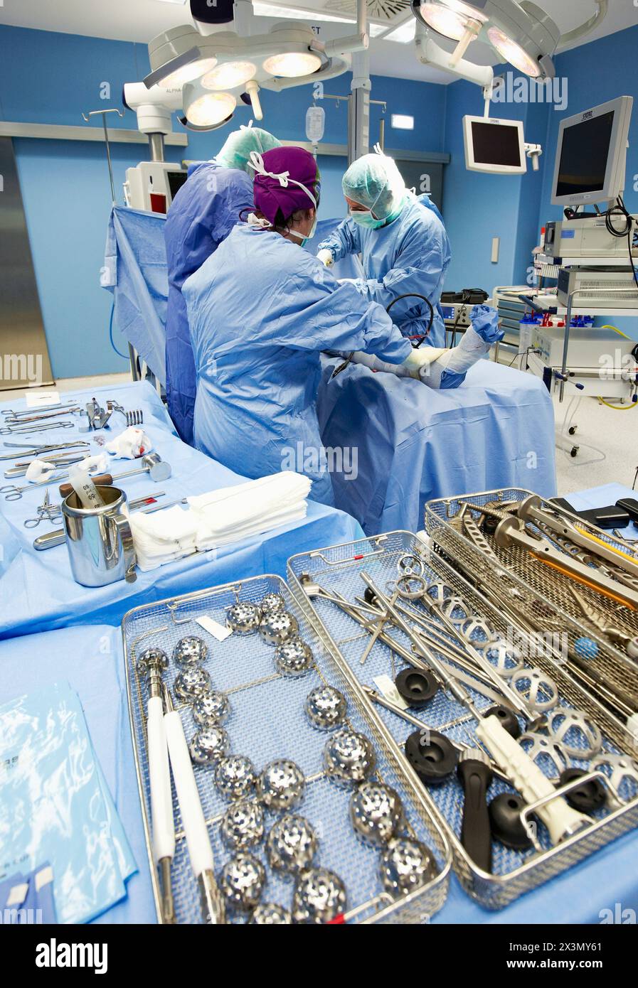 Joint replacement surgery color hi-res stock photography and images - Alamy