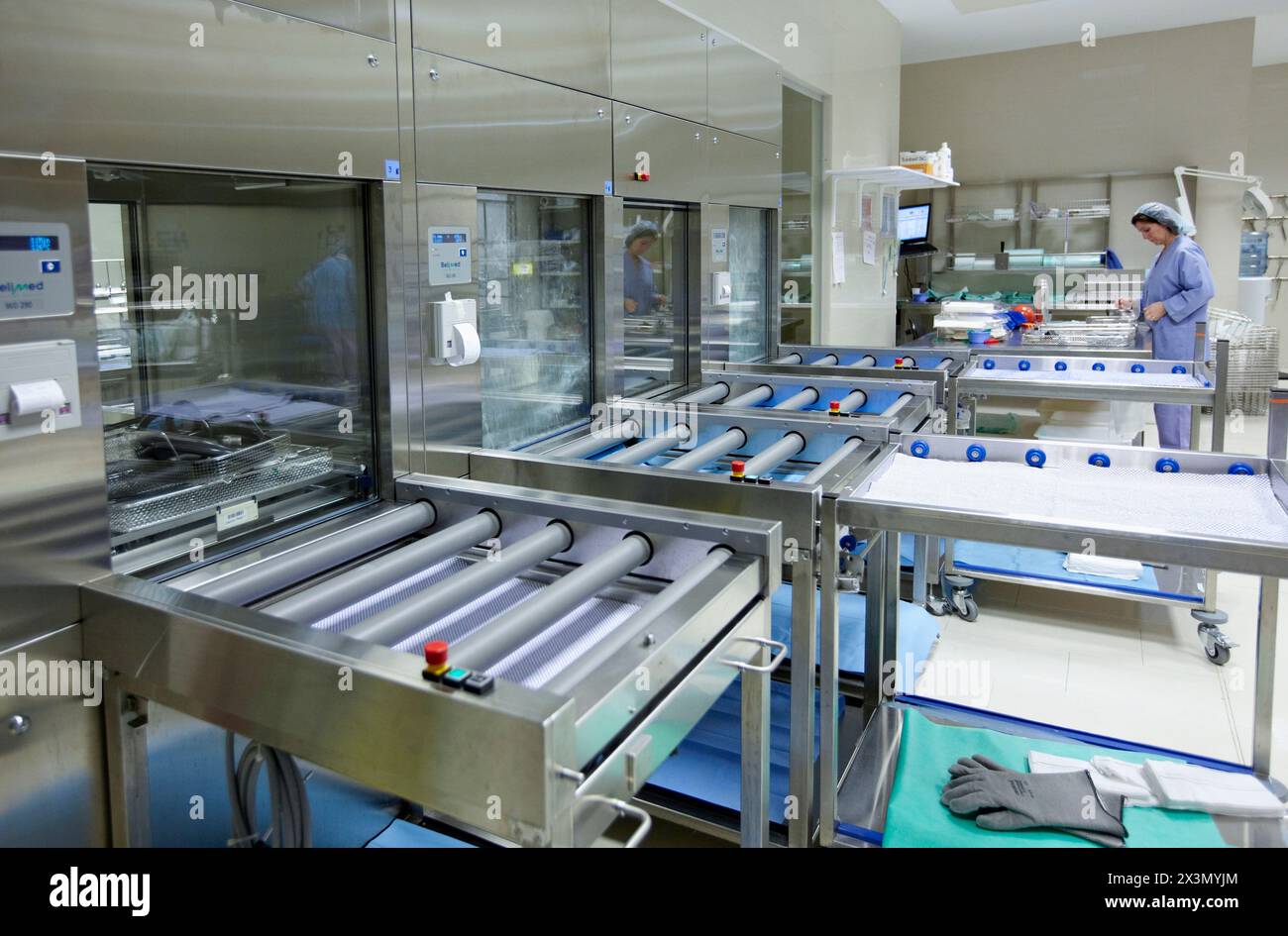 Cleaning surgical instruments sterilization hi-res stock photography ...