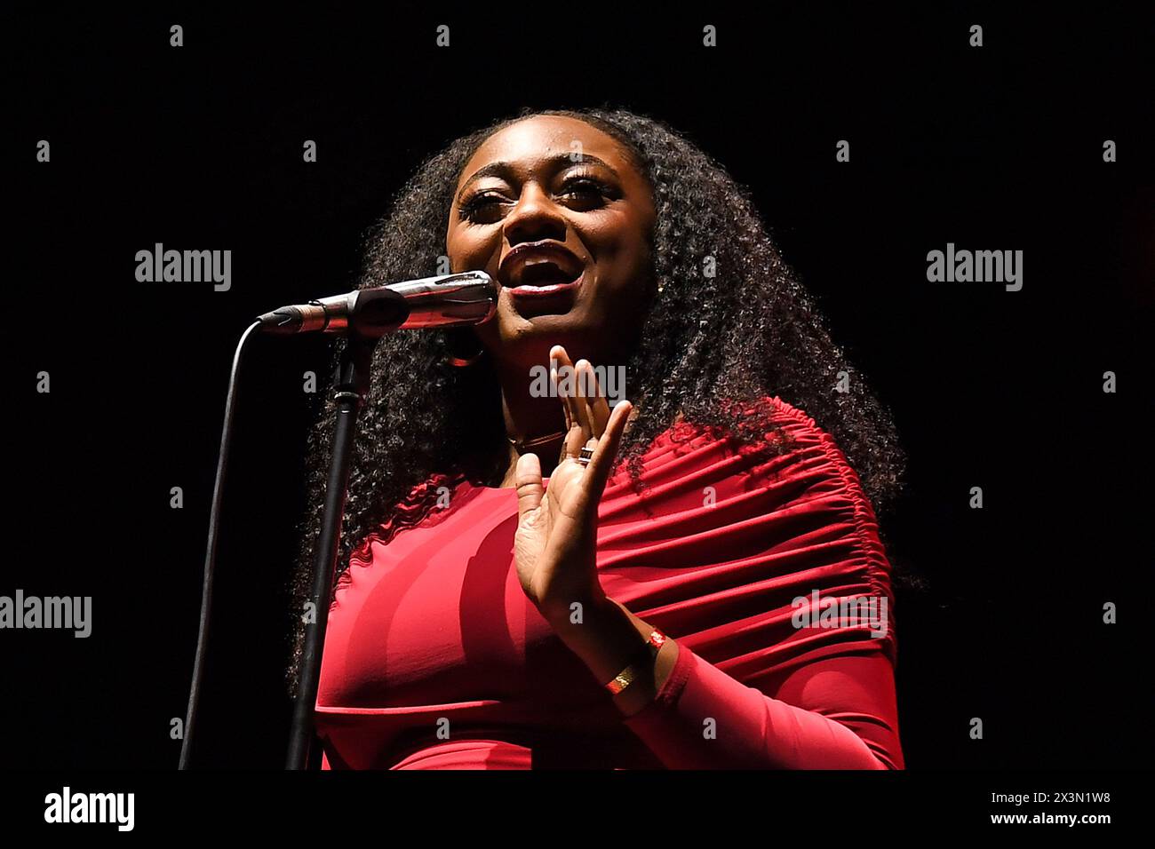 Samara joy singer hi-res stock photography and images - Alamy