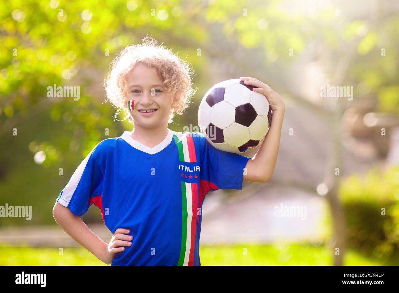 Italian children play soccer hi-res stock photography and images - Alamy