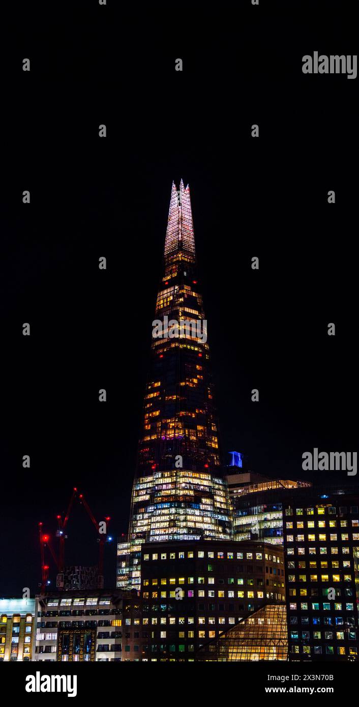 Pyramid building skyscrapers in downtown hi-res stock photography and ...