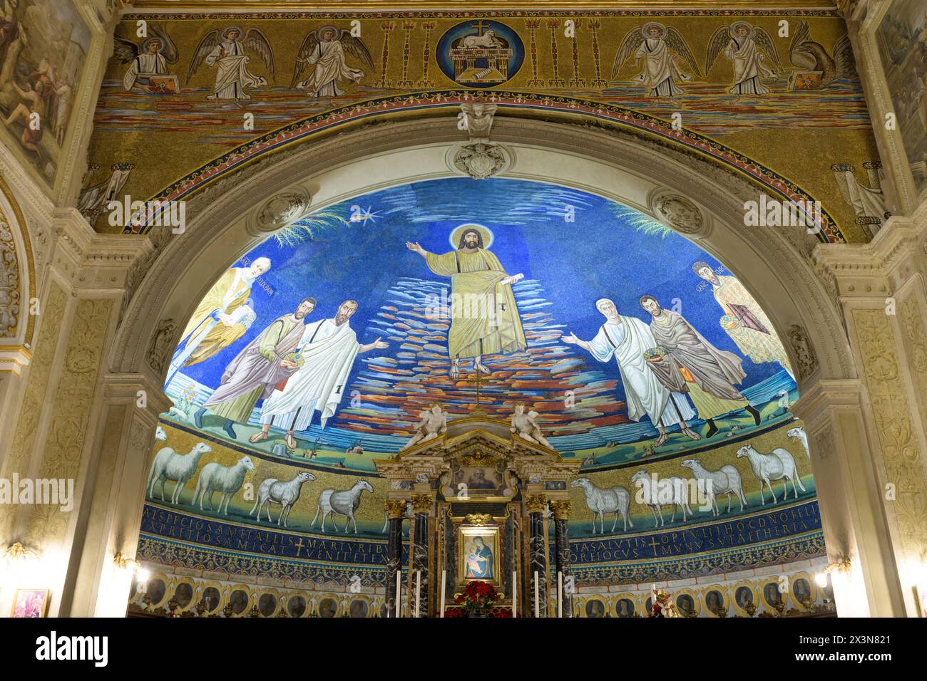 Mosaics of apse and triumphal arch of the basilica of Cosmas and Damian ...